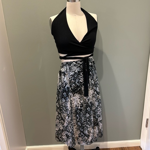 Alice + Olivia | Skirts | Alice Olivia Athena Python Print Stretch Silk ...